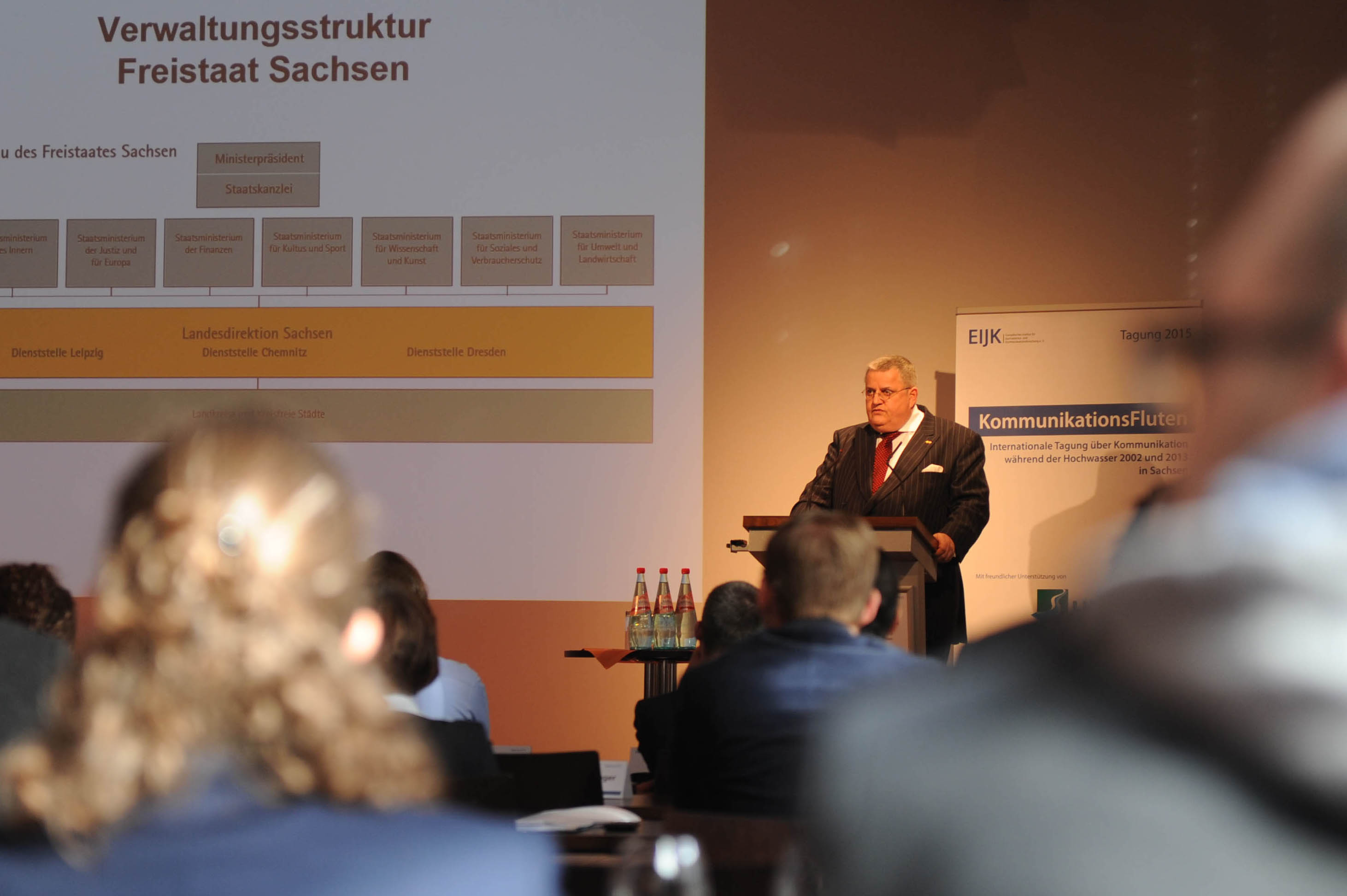 Aktuell · Konferenz: KommunikationsFluten